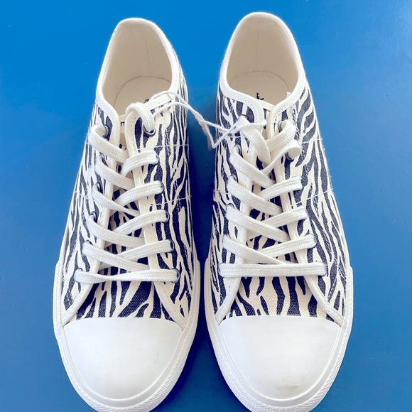 American Eagle Outfitters | Shoes | New American Eagle Zebra Prints ...